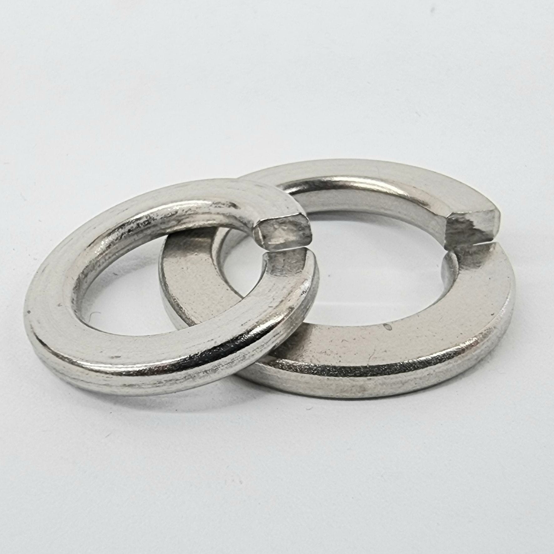 Spring Washers 316 M14 - Box of 100 – Mister Stainless